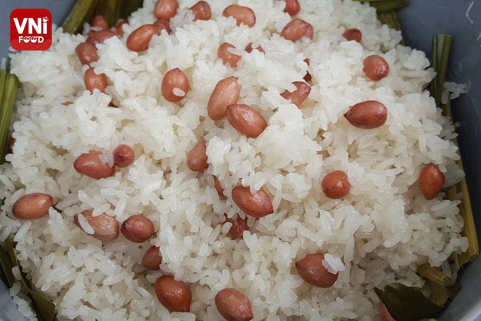 VIETNAMESE STICKY RICE WITH PEANUTS - VNIFOOD.COM