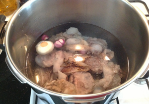 Recipe for Sup Nui (Vietnamese Macaroni Soup)