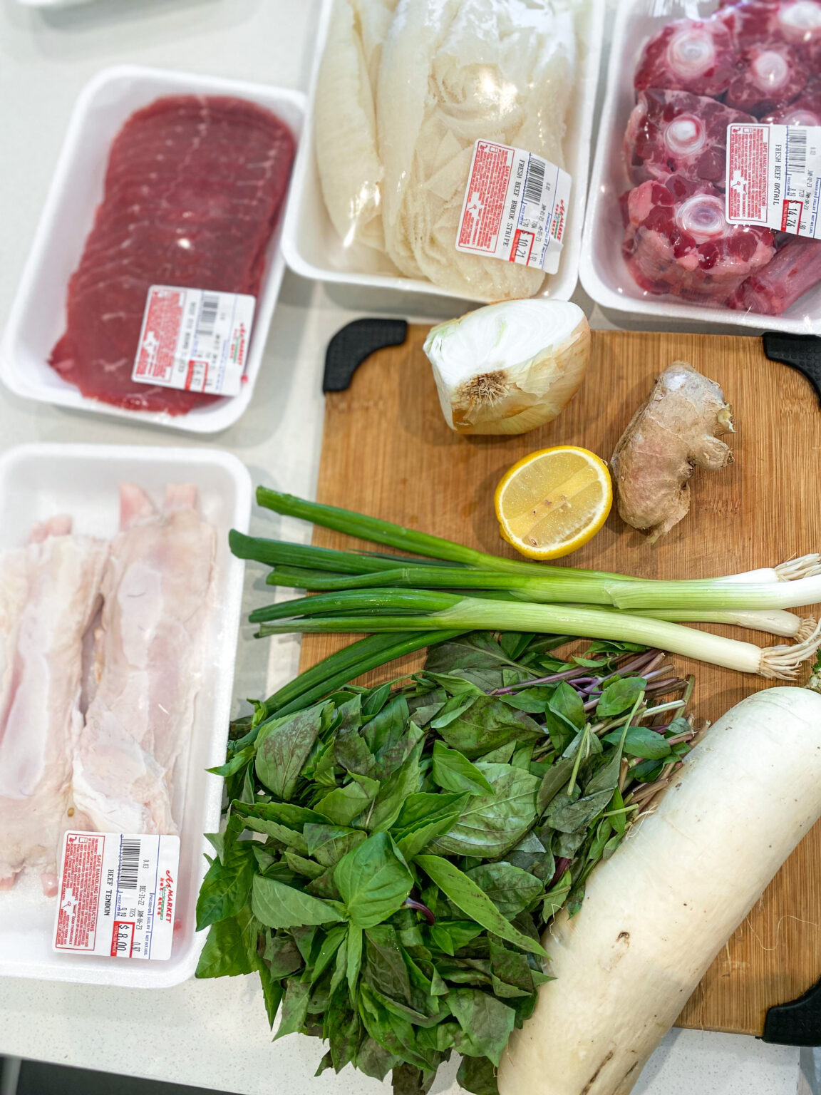 Vietnamese Oxtail Noodle Soup (Pho Duoi Bo)