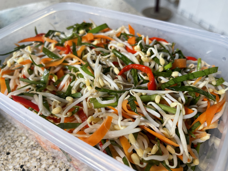 How to Make Vietnamese Pickled Bean Sprouts (Dua Gia)