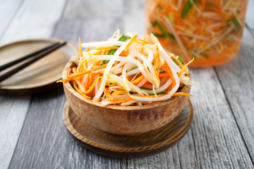 How to Make Vietnamese Pickled Bean Sprouts (Dua Gia)